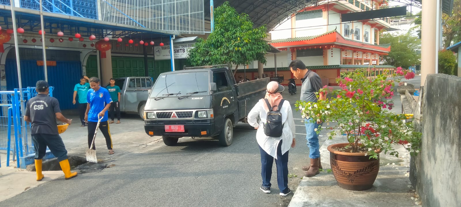 Kolaborasi DLH dan Masyarakat dalam Gotong Royong Menyambut HPSN 2025 ...